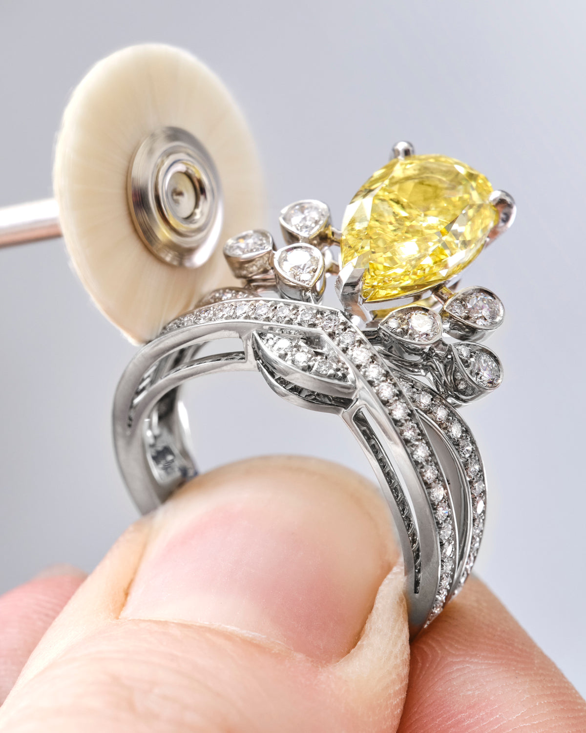 Platinum solitaire, 3 carat yellow diamond, diamonds JOSÉPHINE Platinum ...
